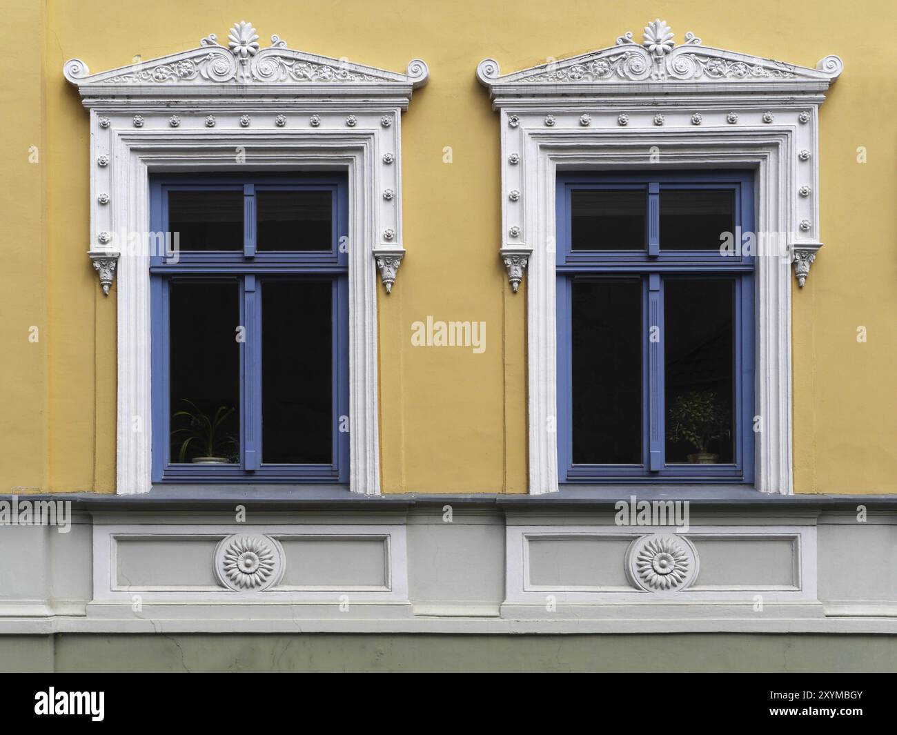 Transom windows hi-res stock photography and images - Alamy