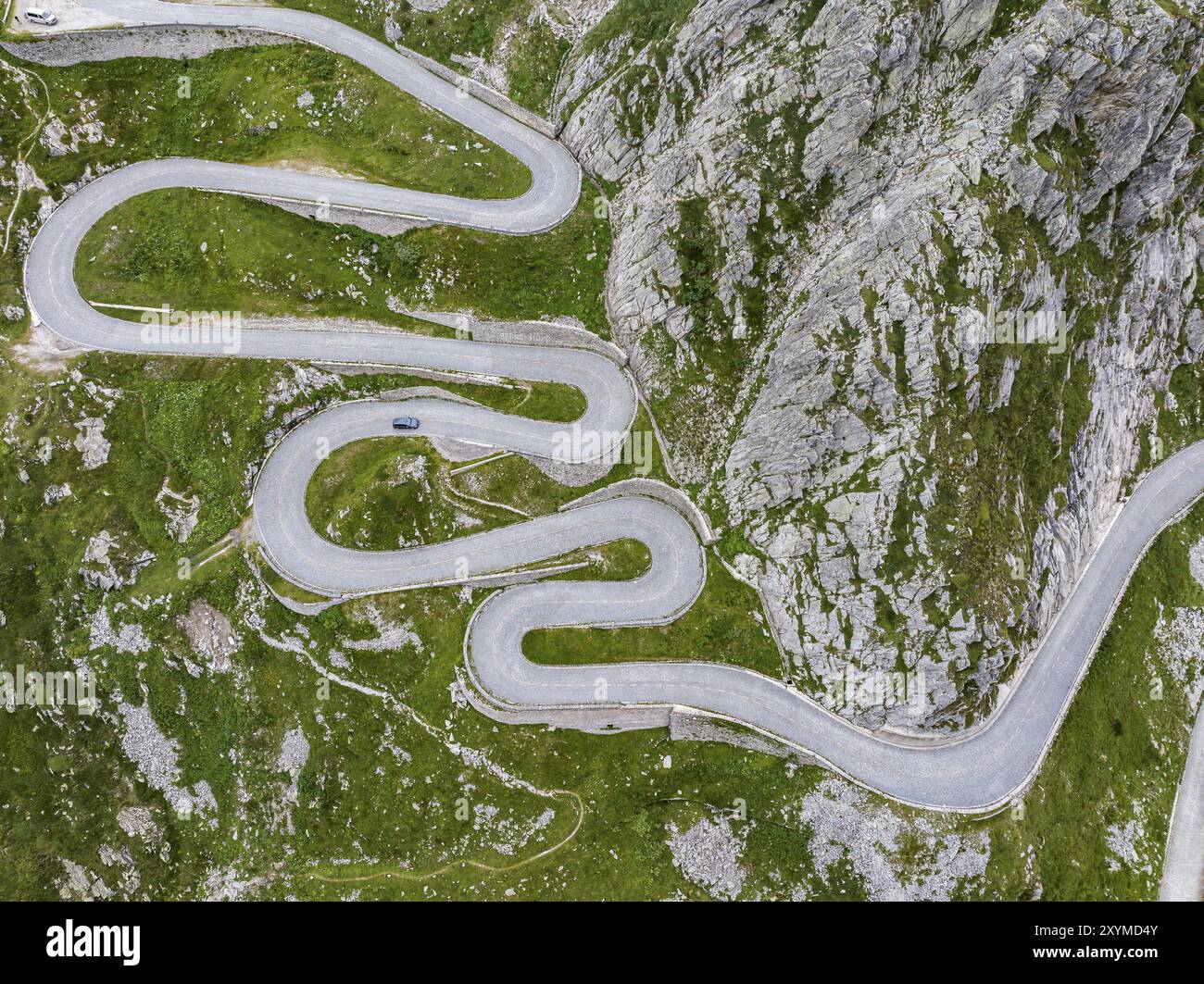 La Tremola, the world-famous serpentine road through the Val Tremolo ...