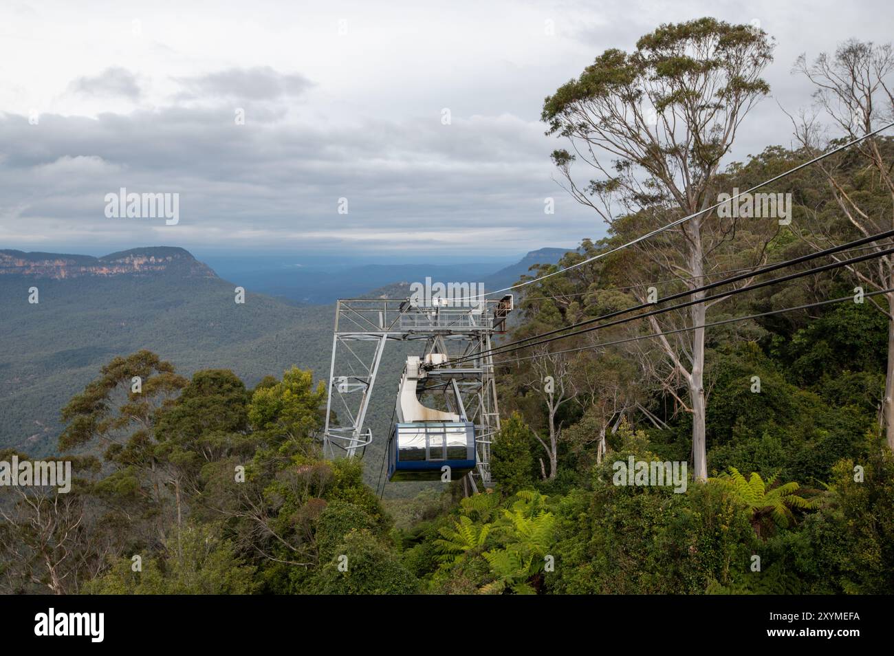 Australia’s biggest cable car as it holds 84 persons, leaves the Scenic ...