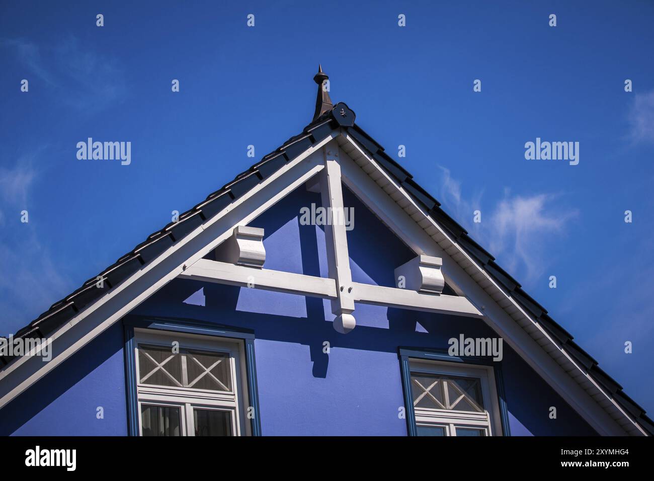 Ornamented gable front hi-res stock photography and images - Alamy