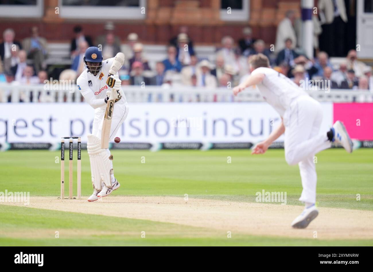 Sri Lanka's Angelo Mathews bats during day two of the second Rothesay ...