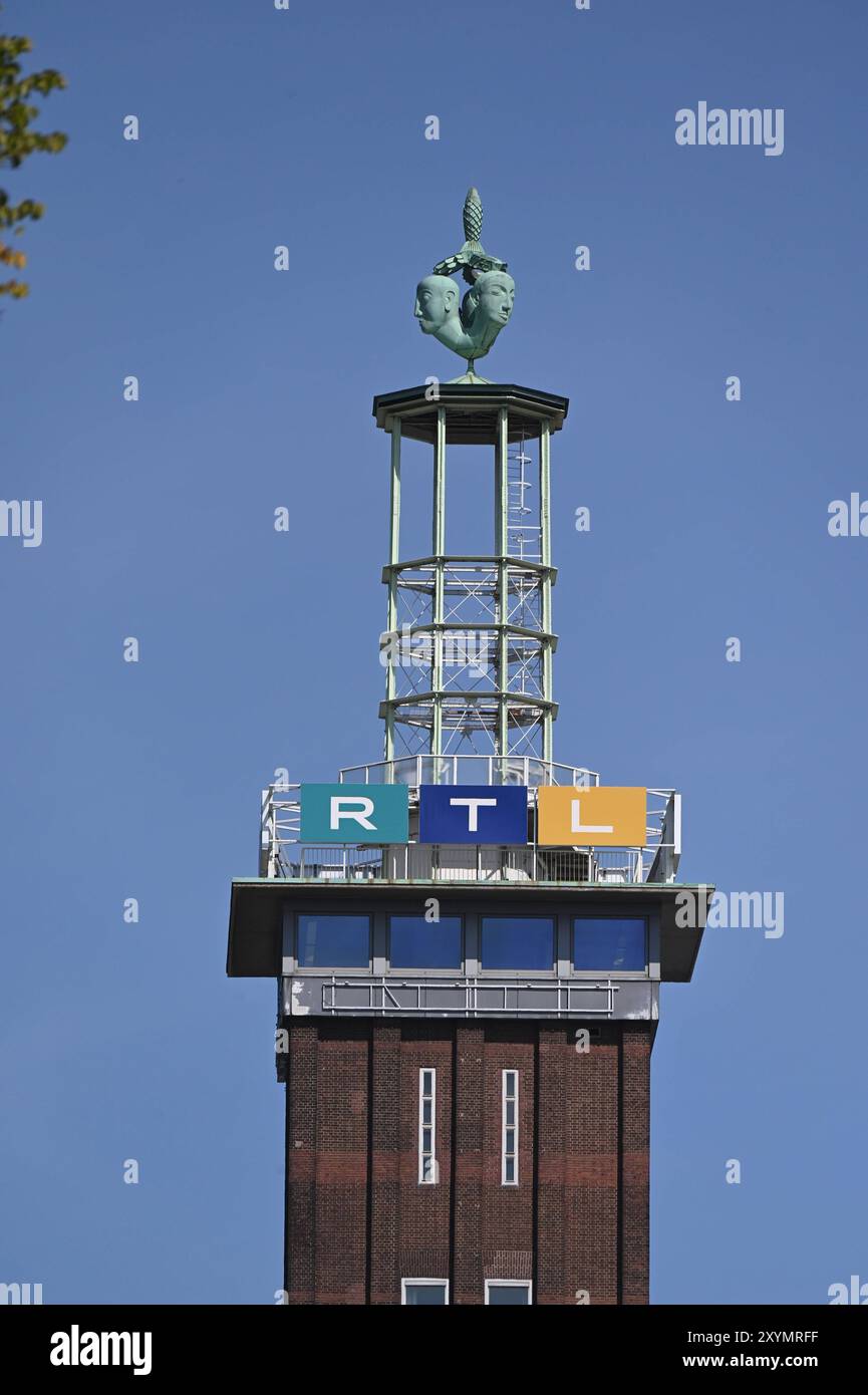 Schriftzug von RTL, Privatsender RTL Television, am ehemaligen ...