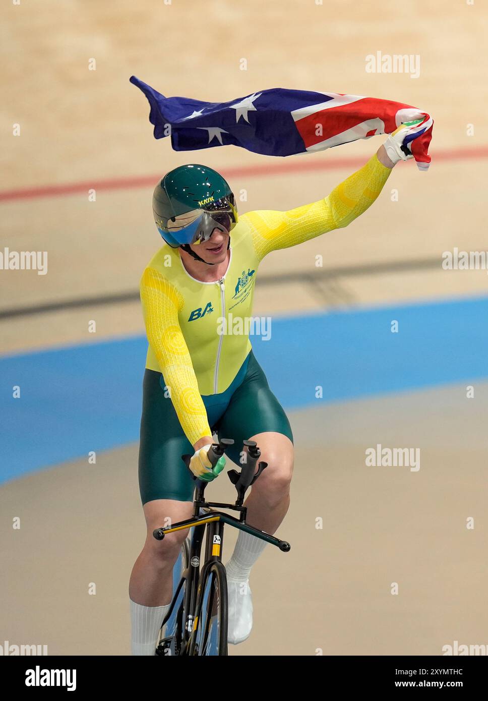 Australia's Korey Boddington celebrates winning the Men's C4-5 1000m ...