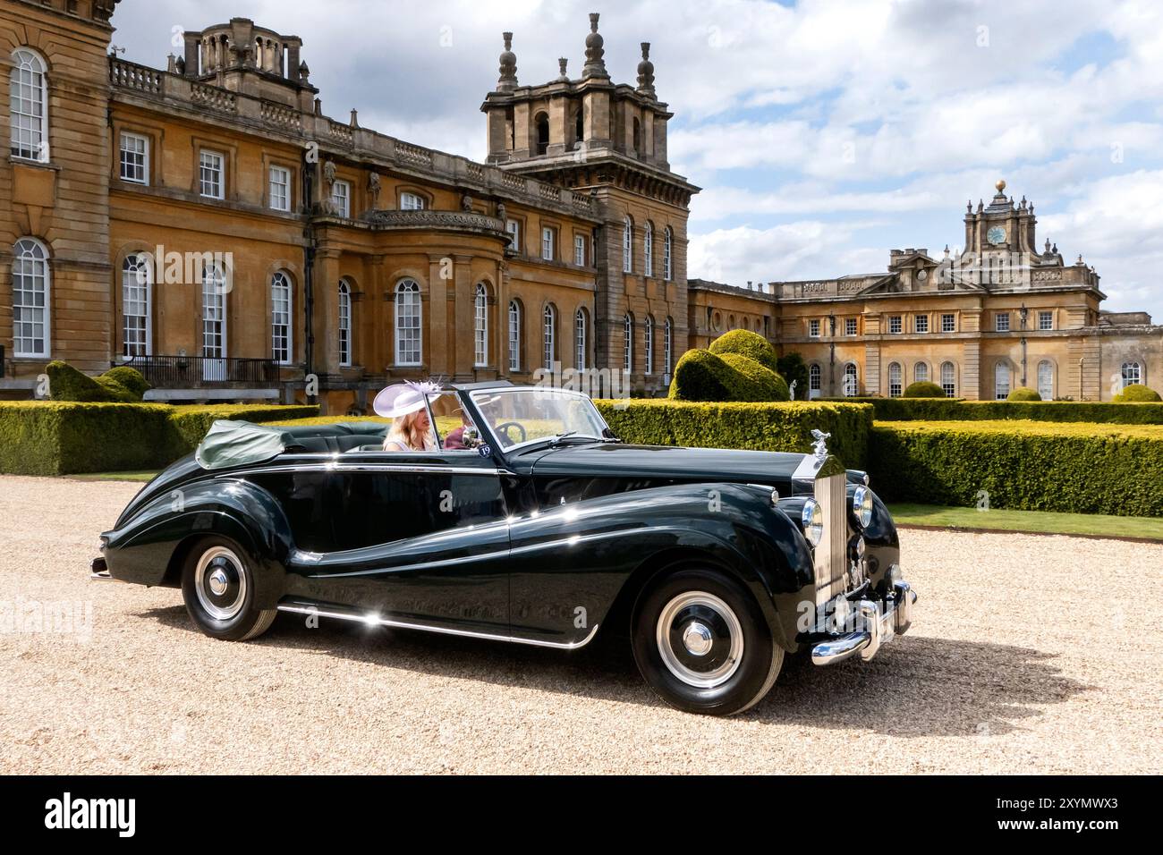 1954 Rolls Royce Silver Dawn DHC by Hooper at Salon Prive Concours 2024 ...