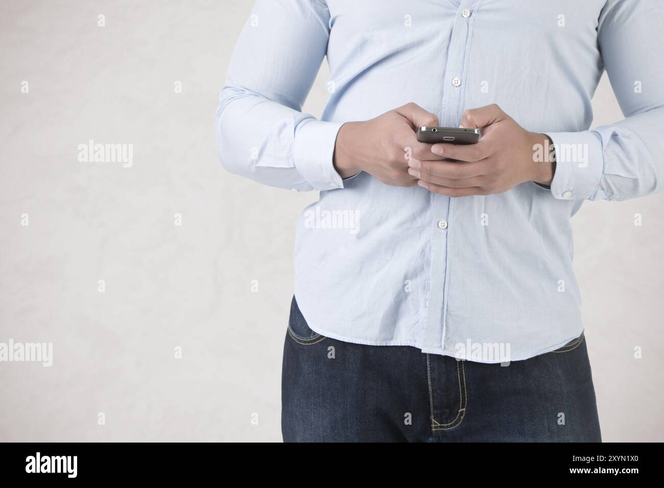 Man send message on hi-res stock photography and images - Alamy