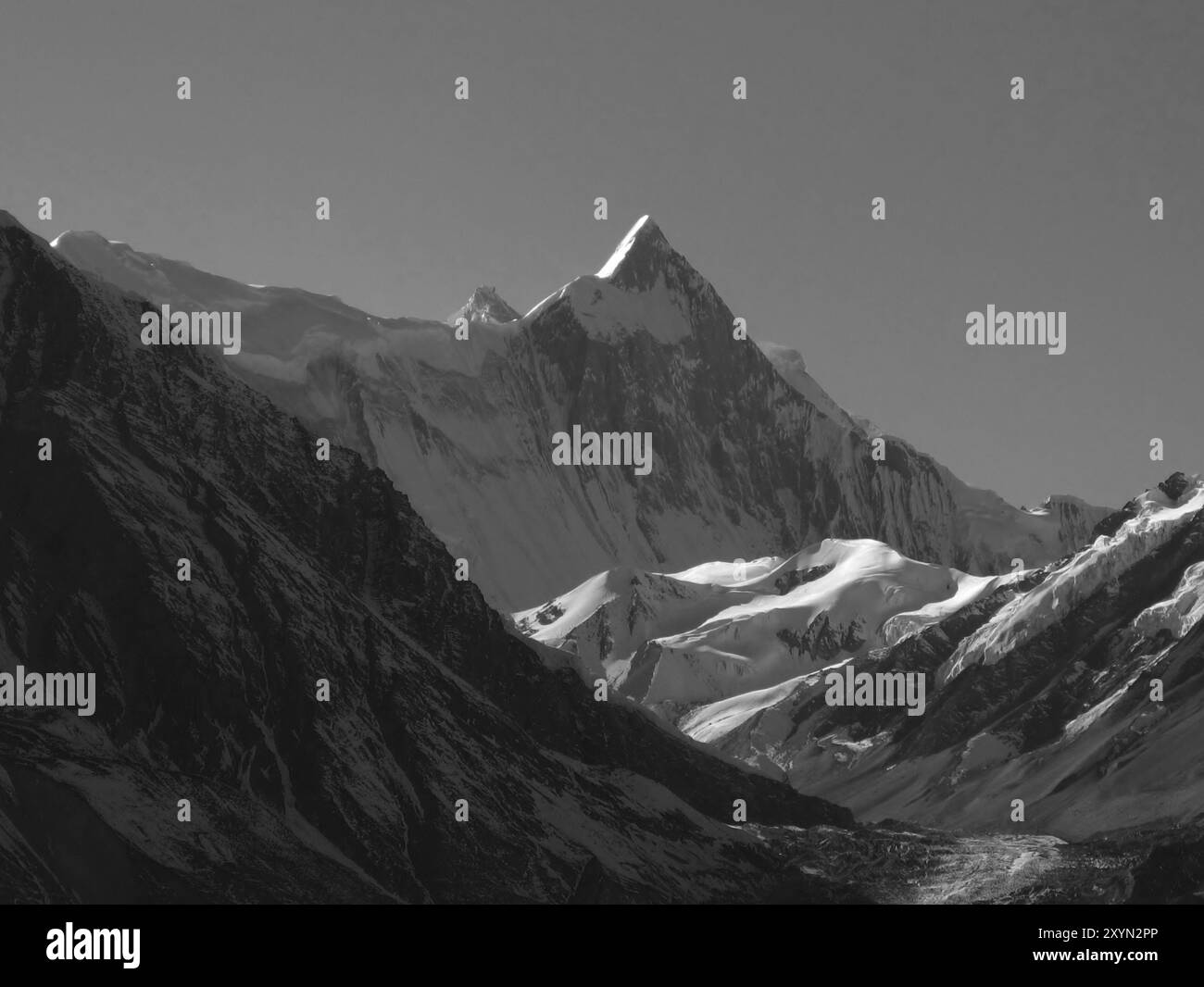 Mountain nepal peaks range Black and White Stock Photos & Images - Alamy