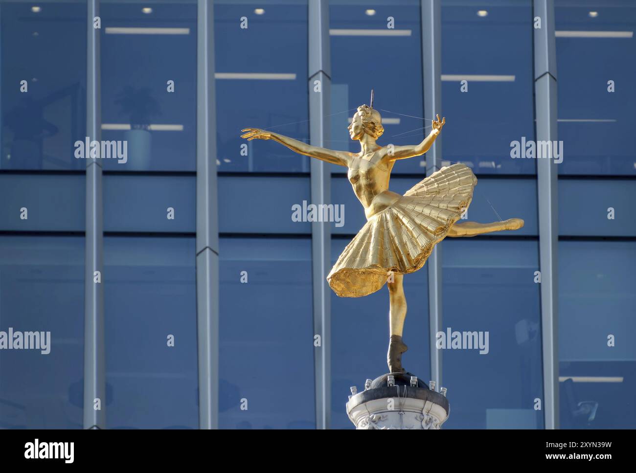 LONDON/UK, MARCH 21 : Replica Statue of Anna Pavlova on the Cupola of the Victoria Palace ...