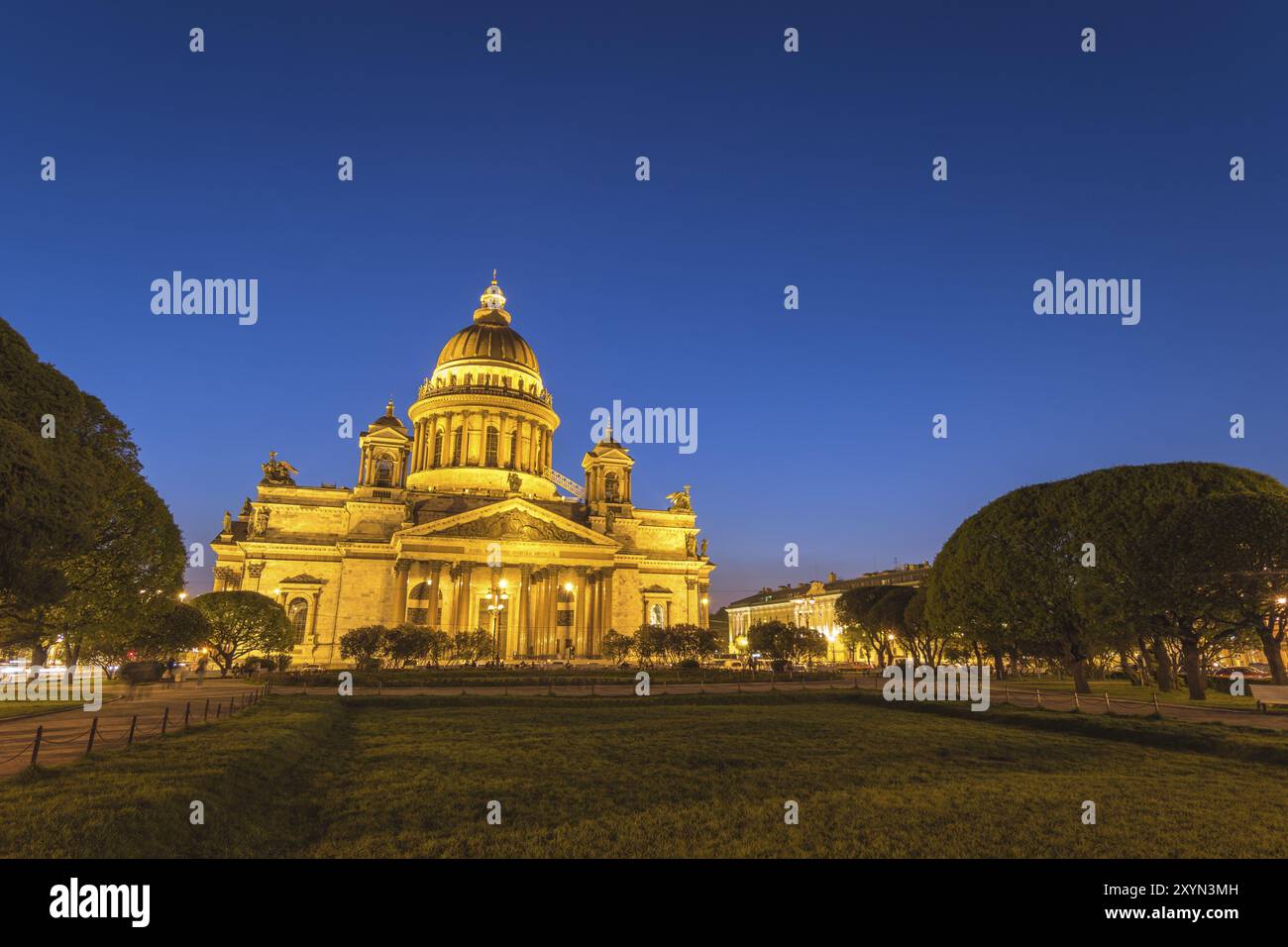 Saint Petersburg night city skyline at Saint Isaac Cathedral, Saint ...