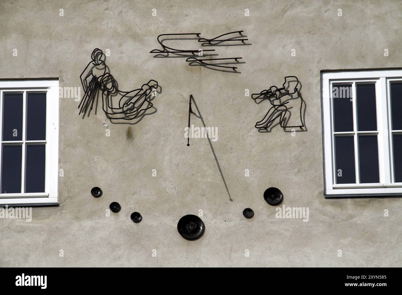 Construction of sundials hi-res stock photography and images - Alamy