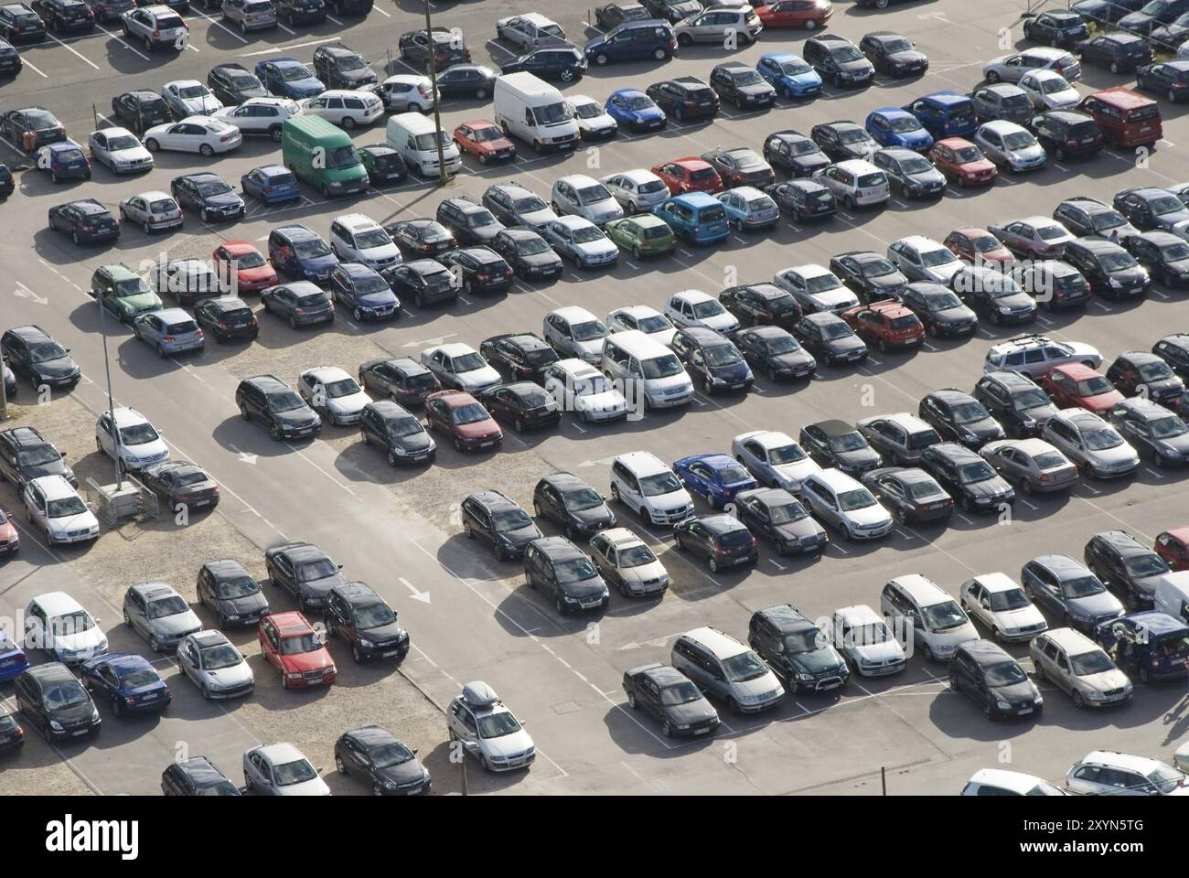 Big parking lot with hundreds of parking cars Stock Photo - Alamy