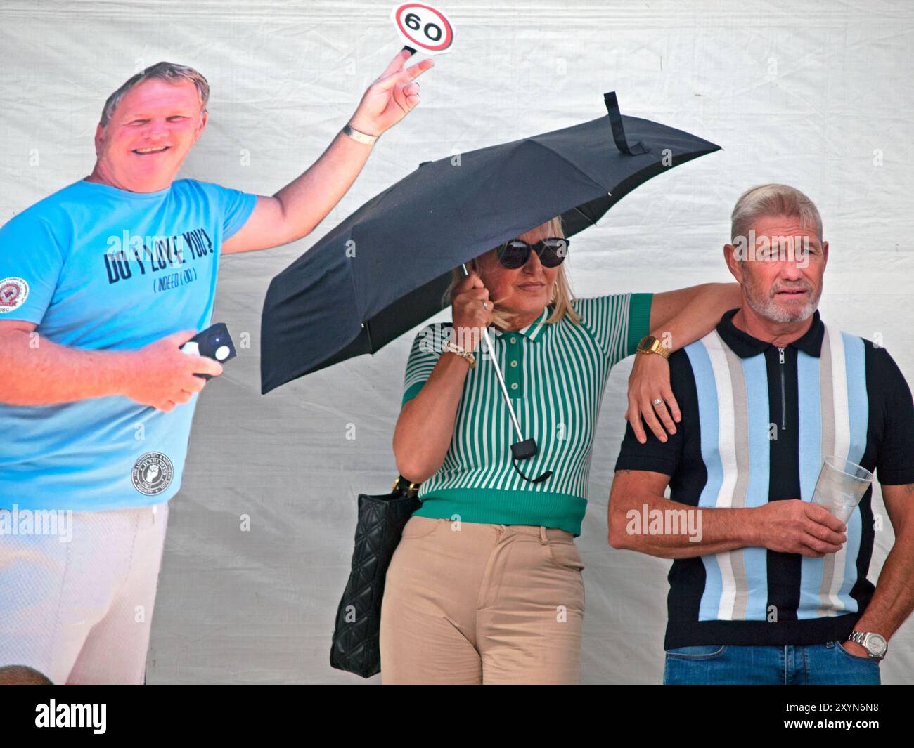 Mod weekender 2024 woman hi-res stock photography and images - Alamy