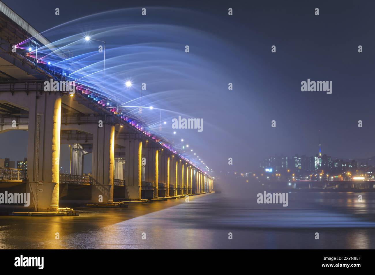 Seoul bridges hi-res stock photography and images - Alamy