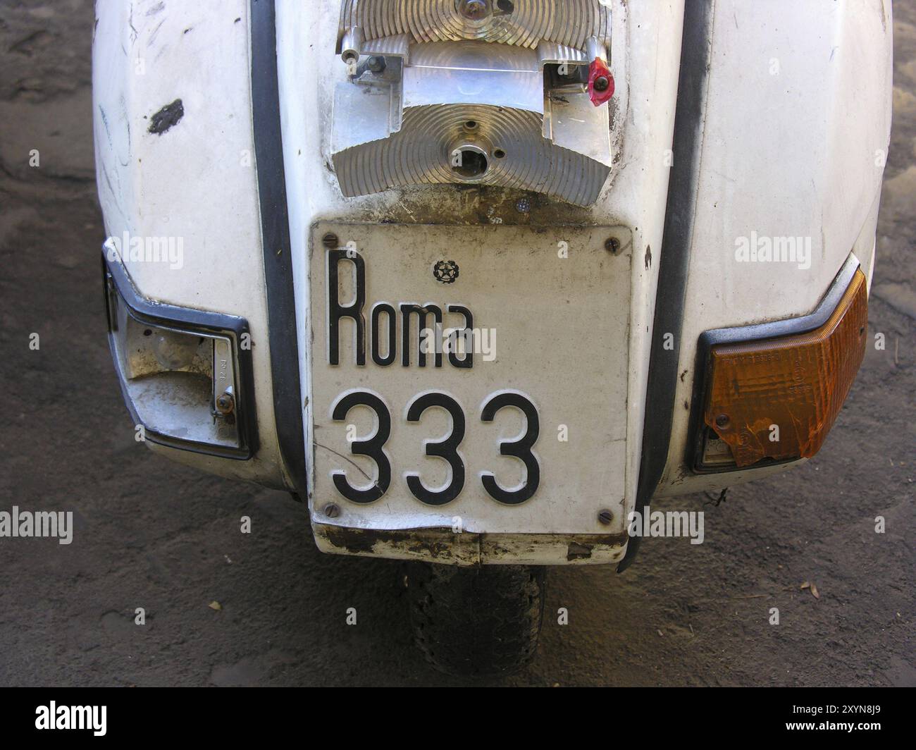License plate rome hi-res stock photography and images - Alamy