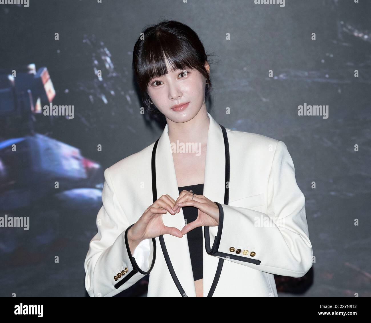 Momoland hi-res stock photography and images - Alamy