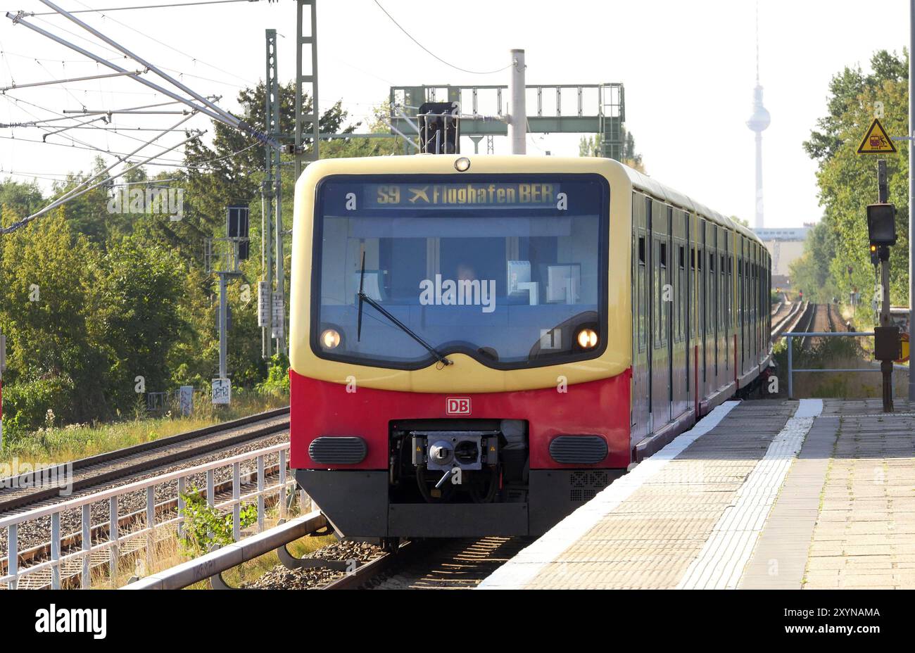 Linie s9 hi-res stock photography and images - Alamy