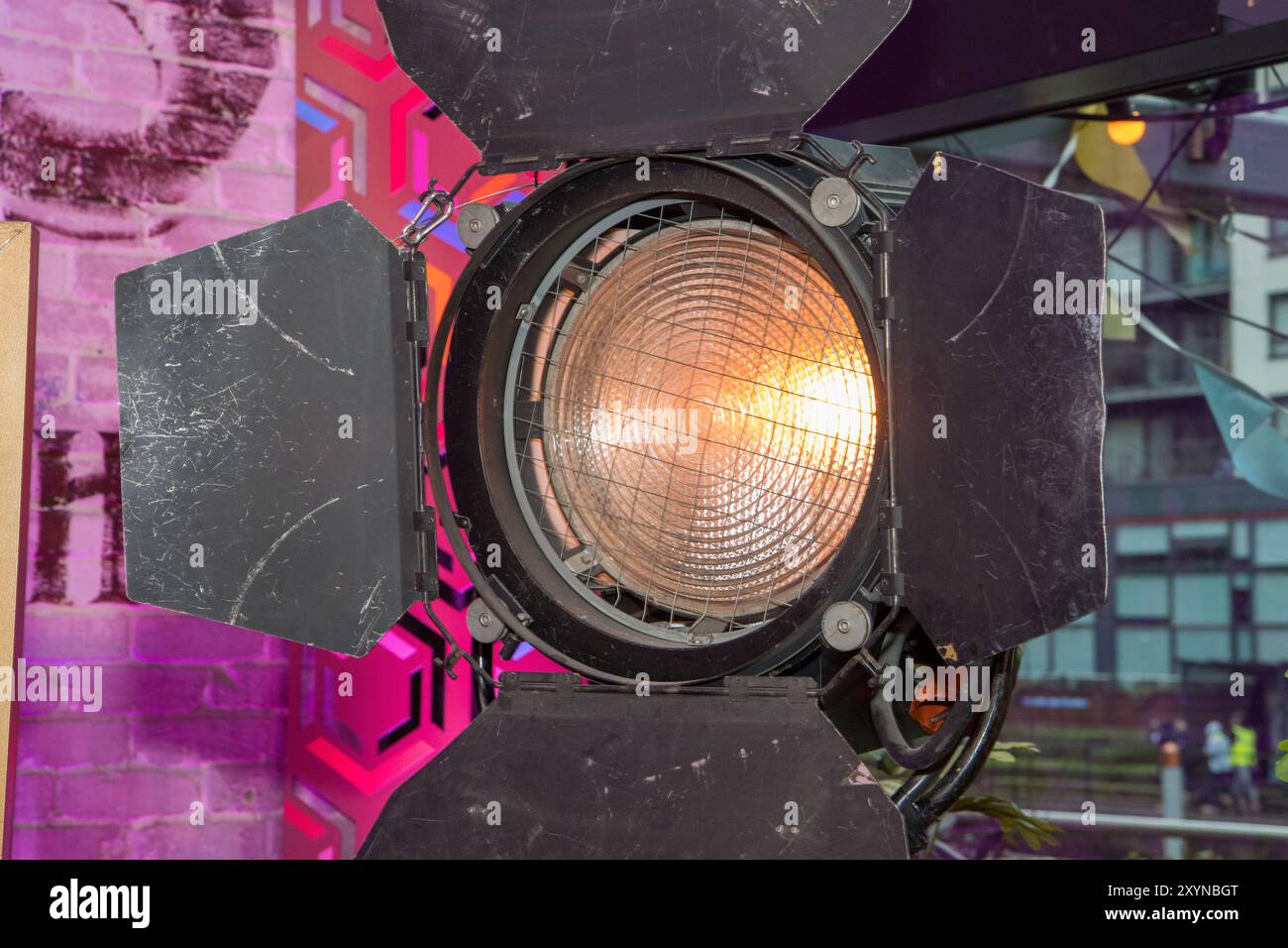 Film studio door hi-res stock photography and images - Alamy