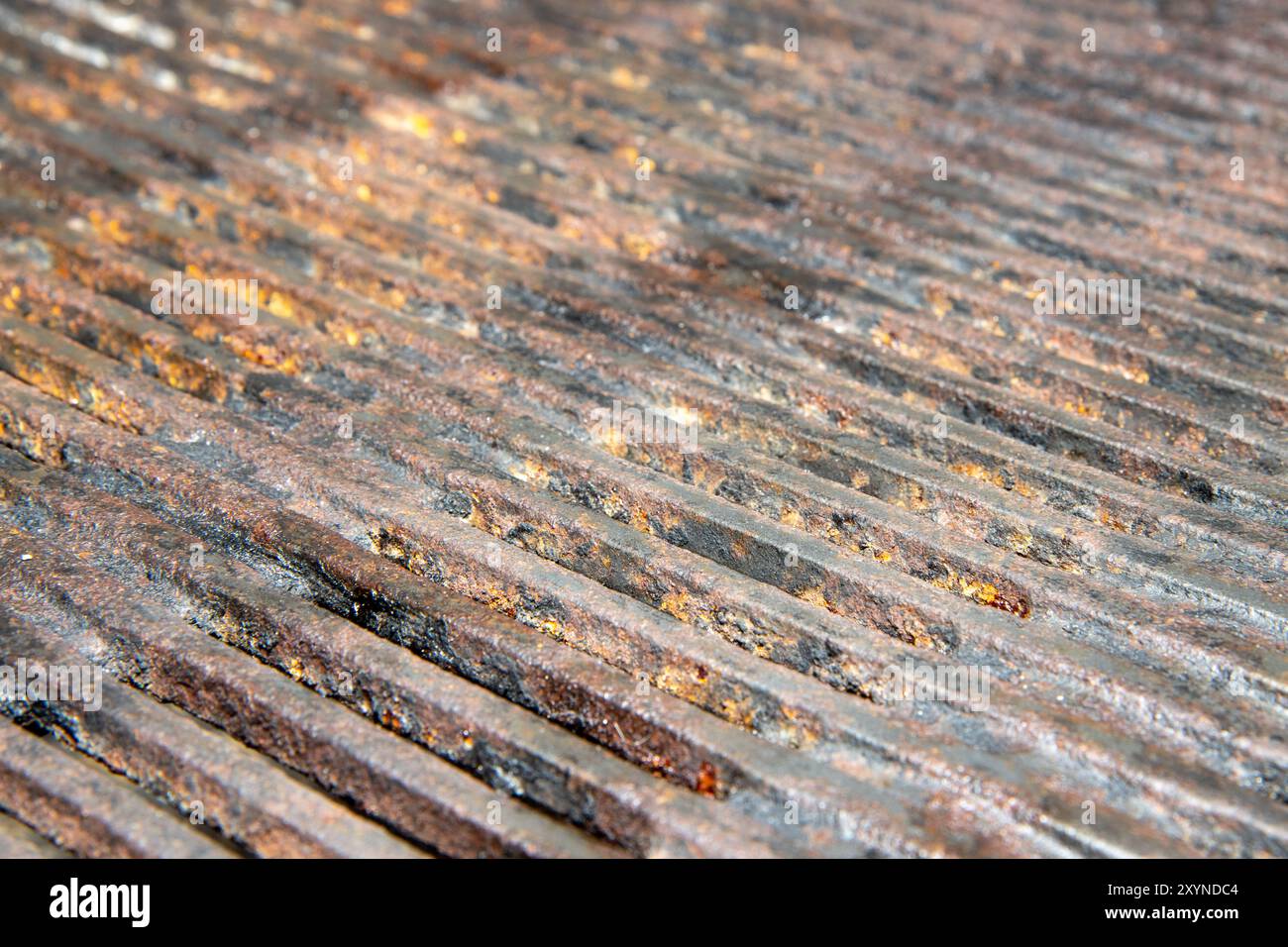 A close up of a dirty rusty metal barbecue grill Stock Photo - Alamy