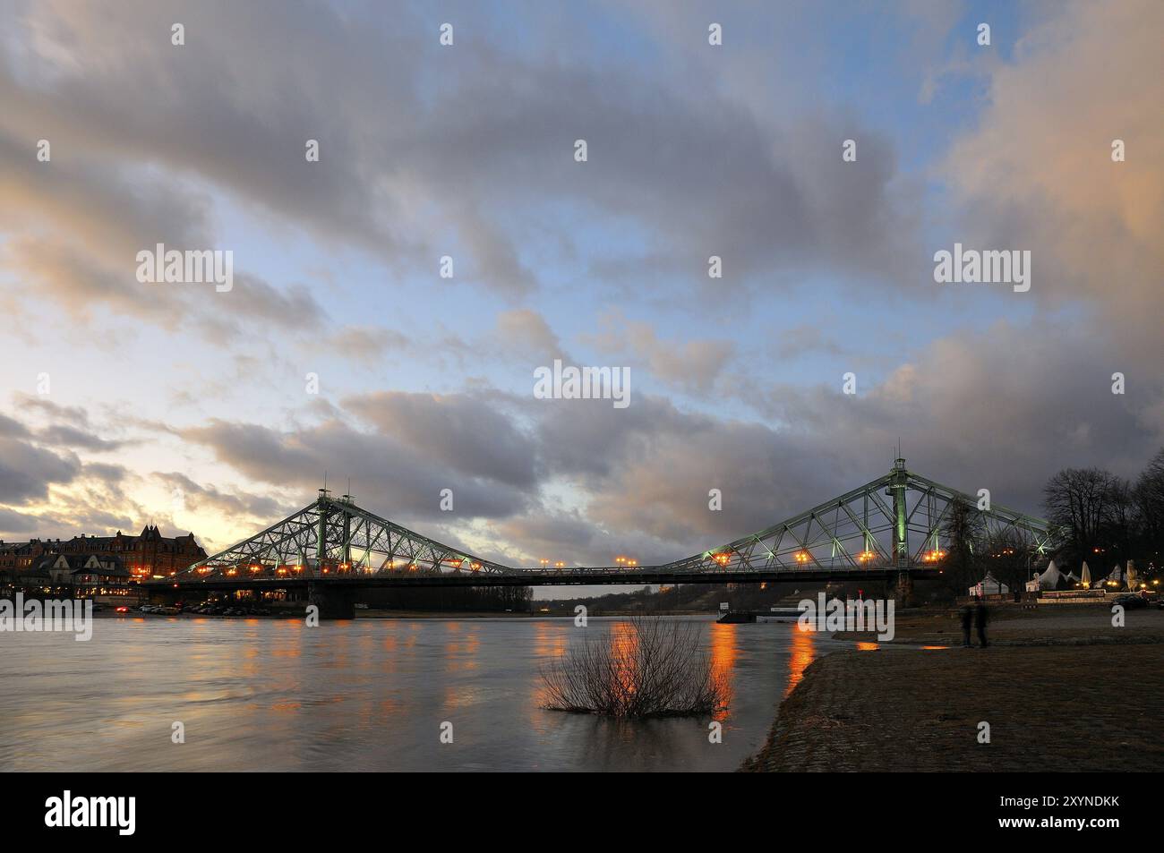 Blue Wonder in Dresden, at night. Bridge called Stock Photo - Alamy