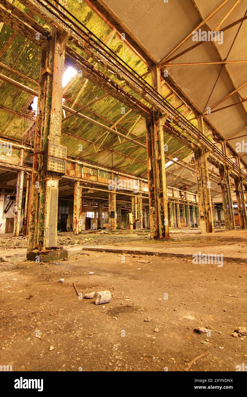 Dilapidated factory hi-res stock photography and images - Alamy