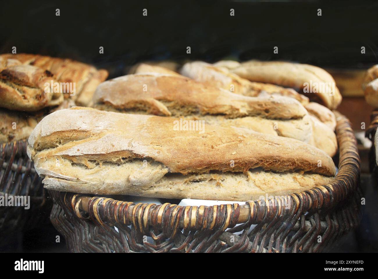 Farmhouse breads hi-res stock photography and images - Alamy