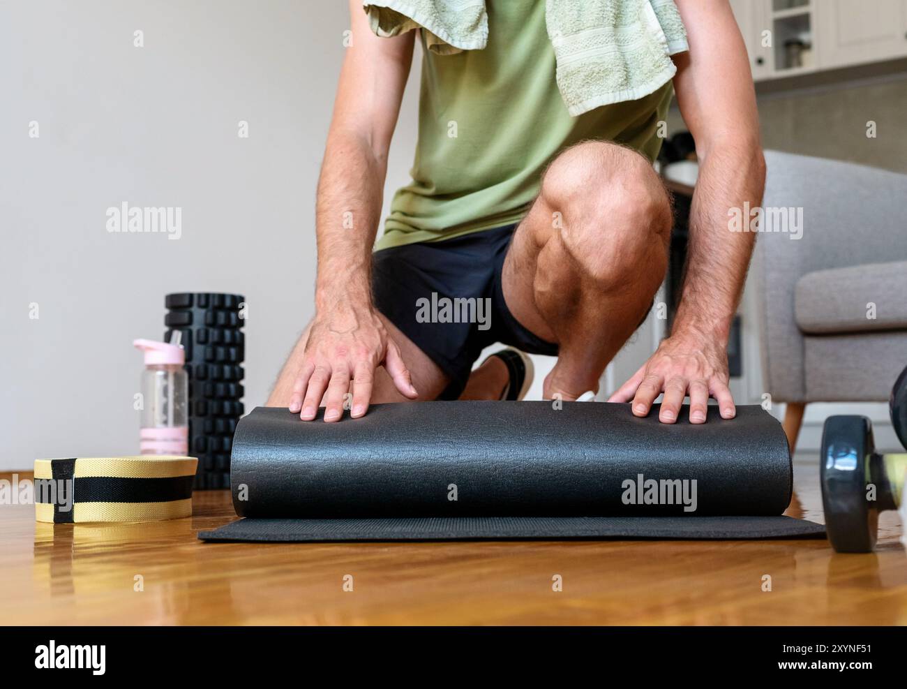 Male athlete yoga mat hi-res stock photography and images - Alamy