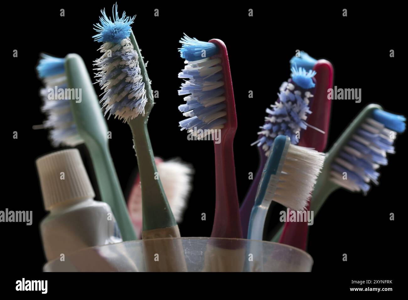 Toothpaste tubes hi-res stock photography and images - Alamy