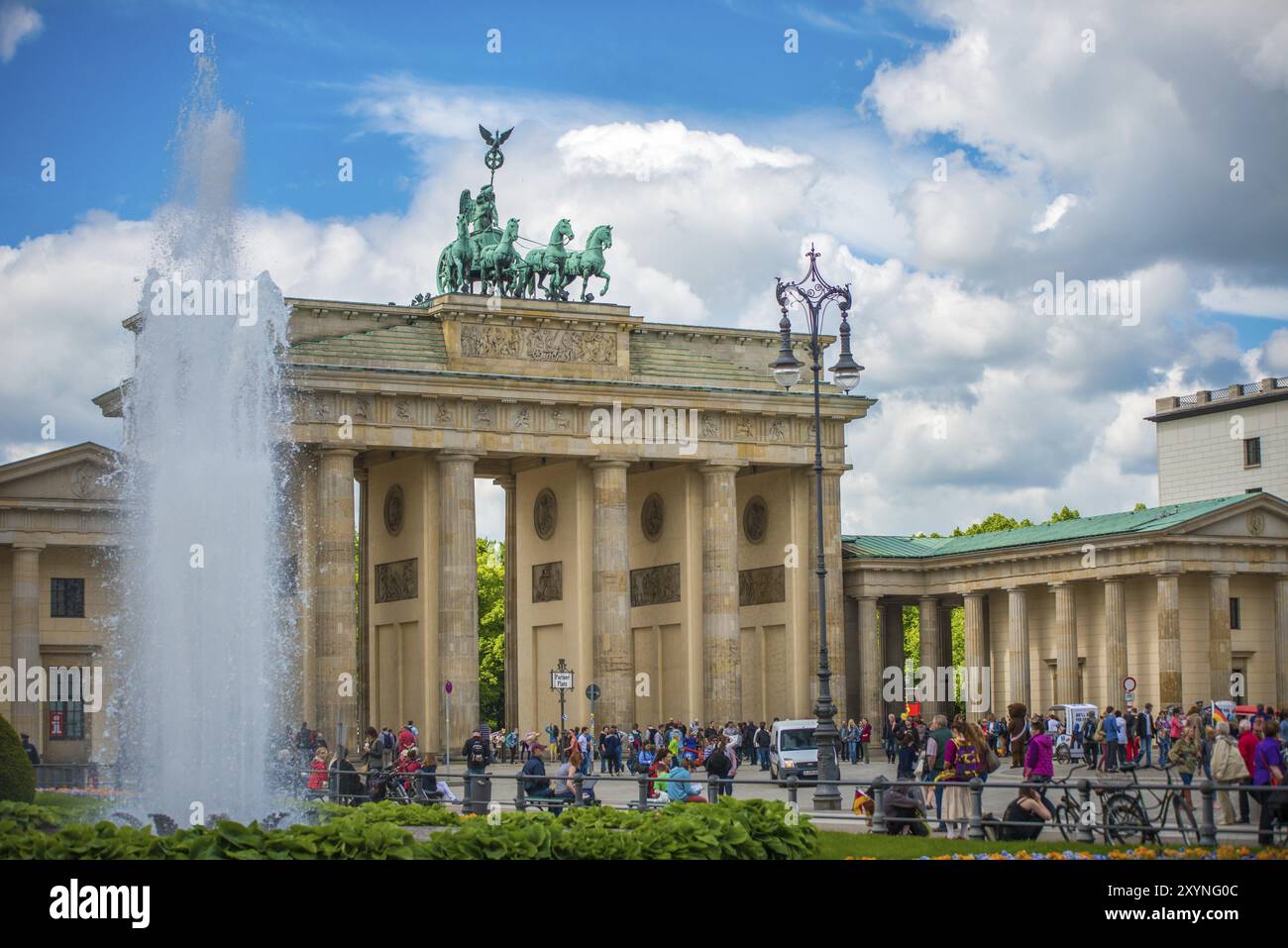 Brandenburg gate fountain in hi-res stock photography and images - Alamy