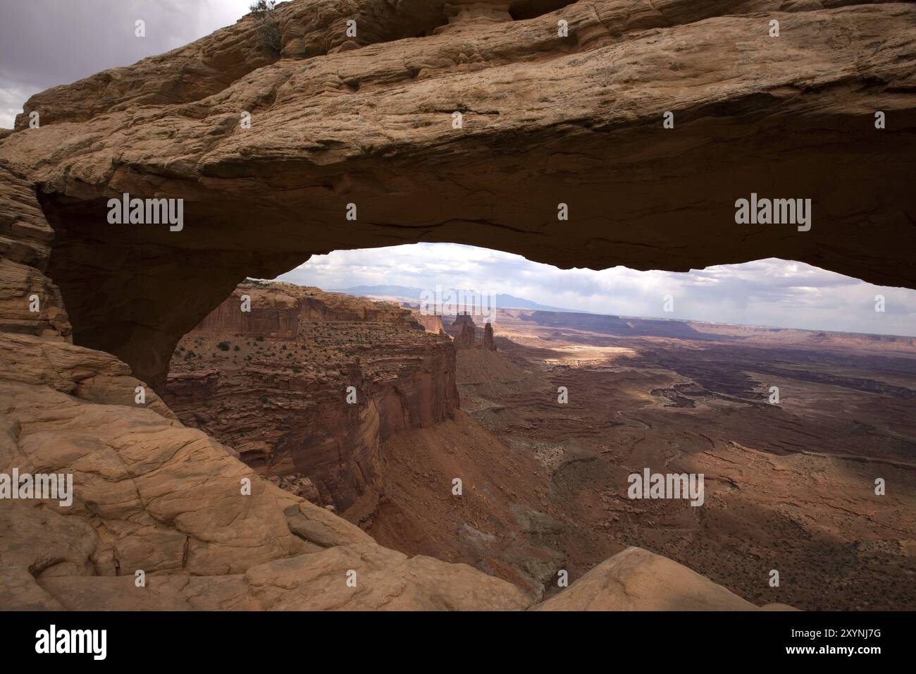 Looking through one arches hi-res stock photography and images - Alamy