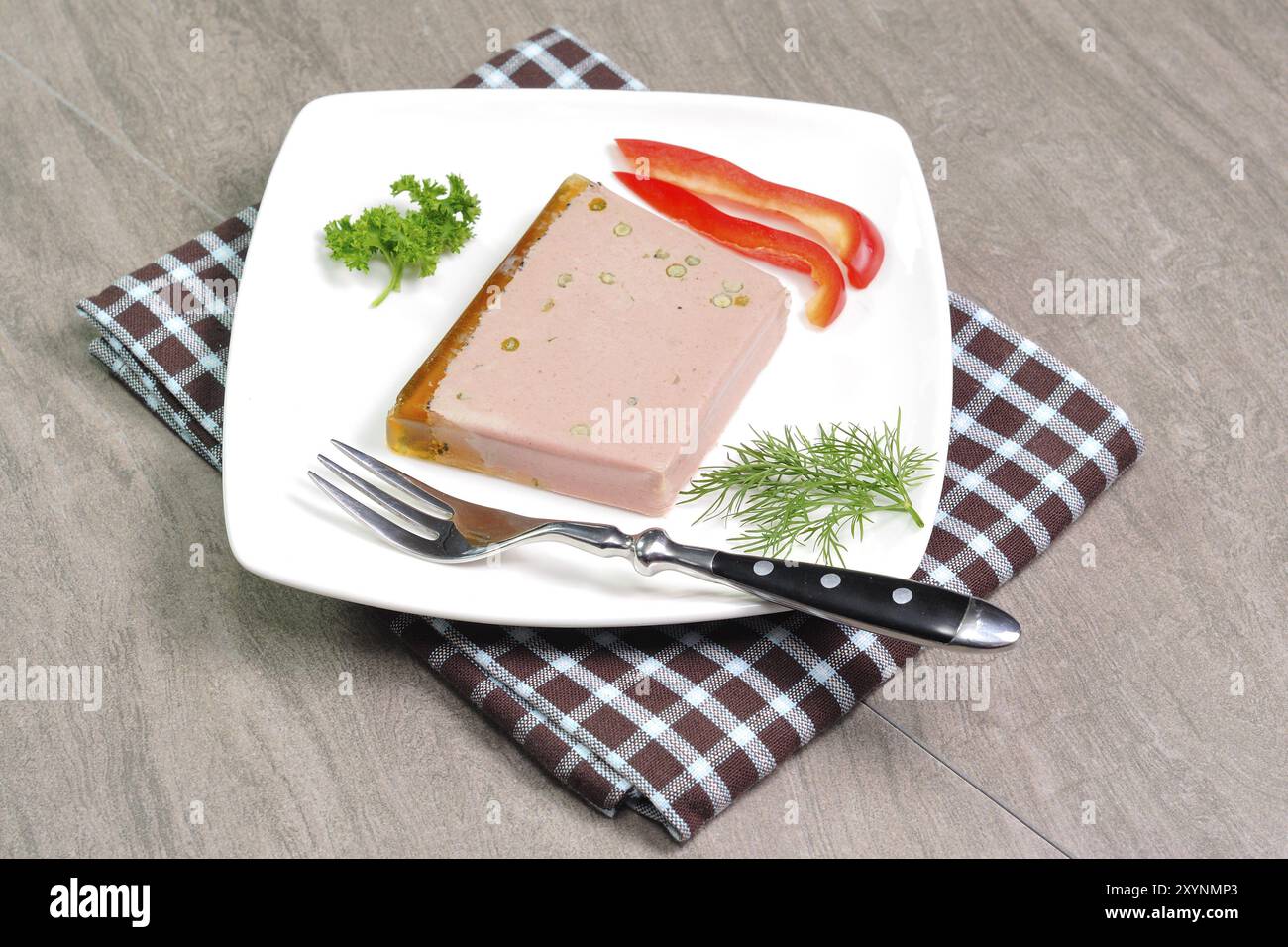 White goose eats food hi-res stock photography and images - Alamy