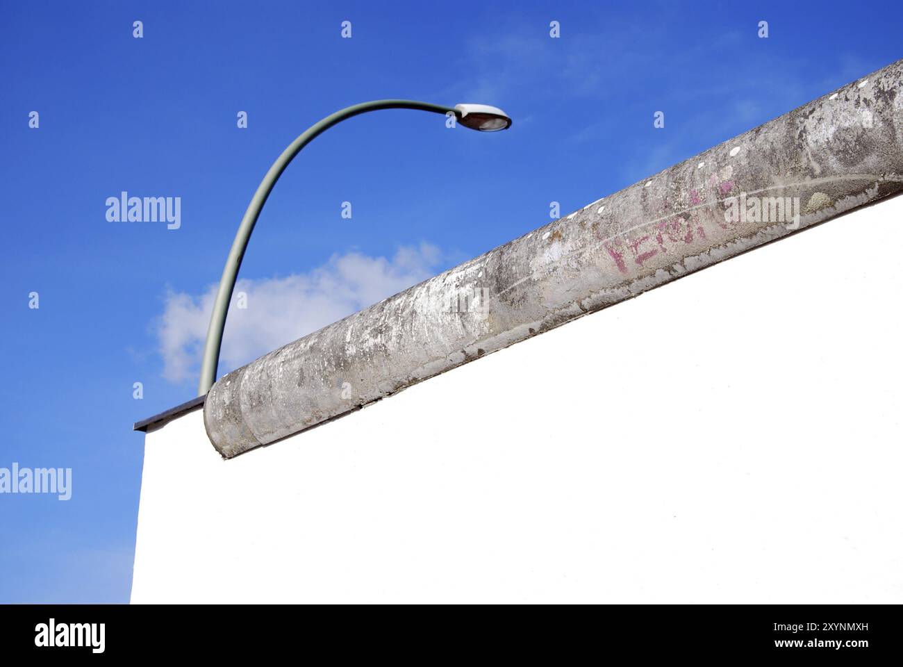 Berlin streetlamps hi-res stock photography and images - Alamy