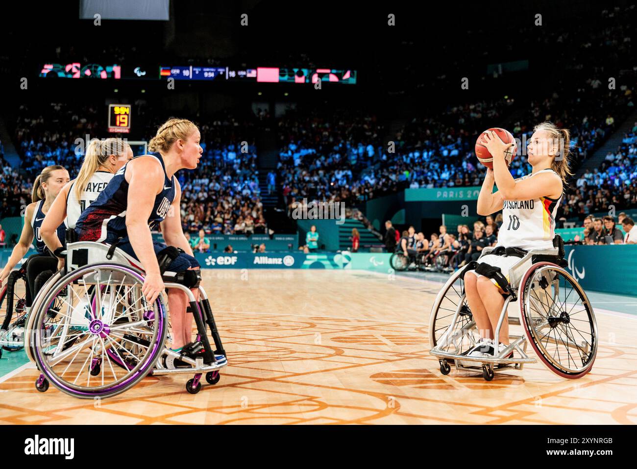 PARIS, FRANKREICH 30. August - Rollstuhlbasketball Deutschland - USA ...