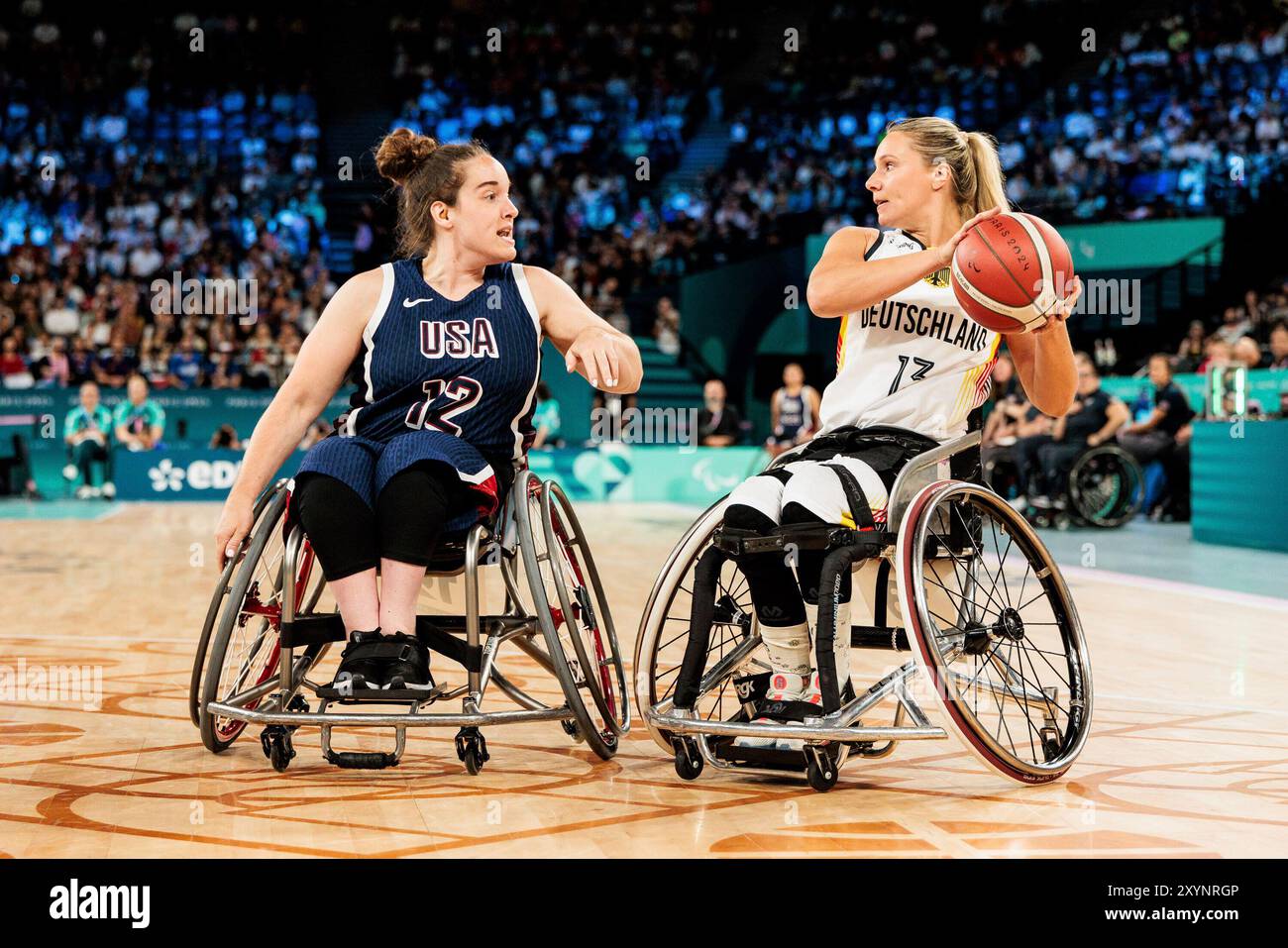 PARIS, FRANKREICH 30. August - Rollstuhlbasketball Deutschland - USA ...