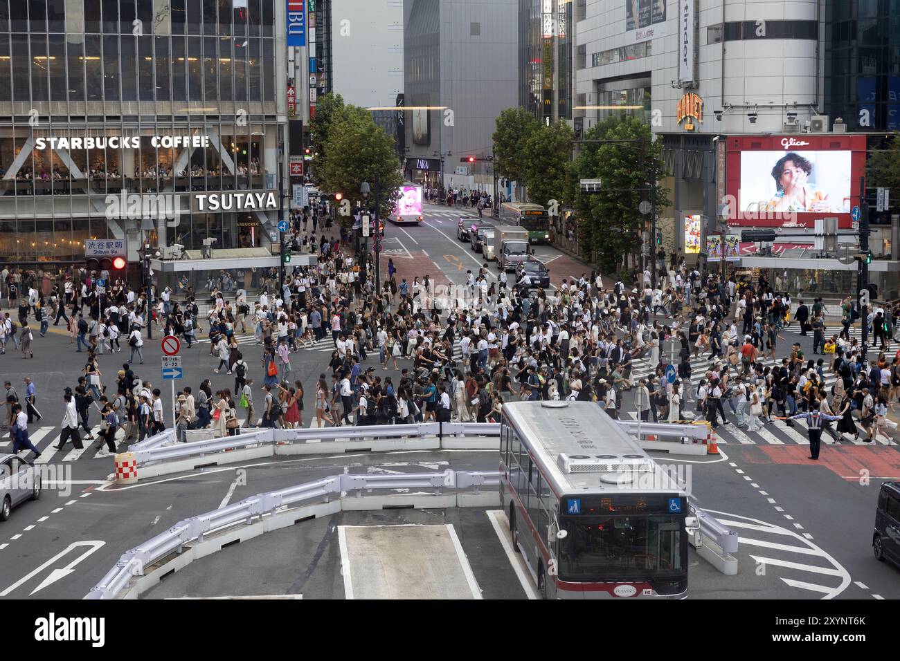 Subway station of shibuya hi-res stock photography and images - Alamy