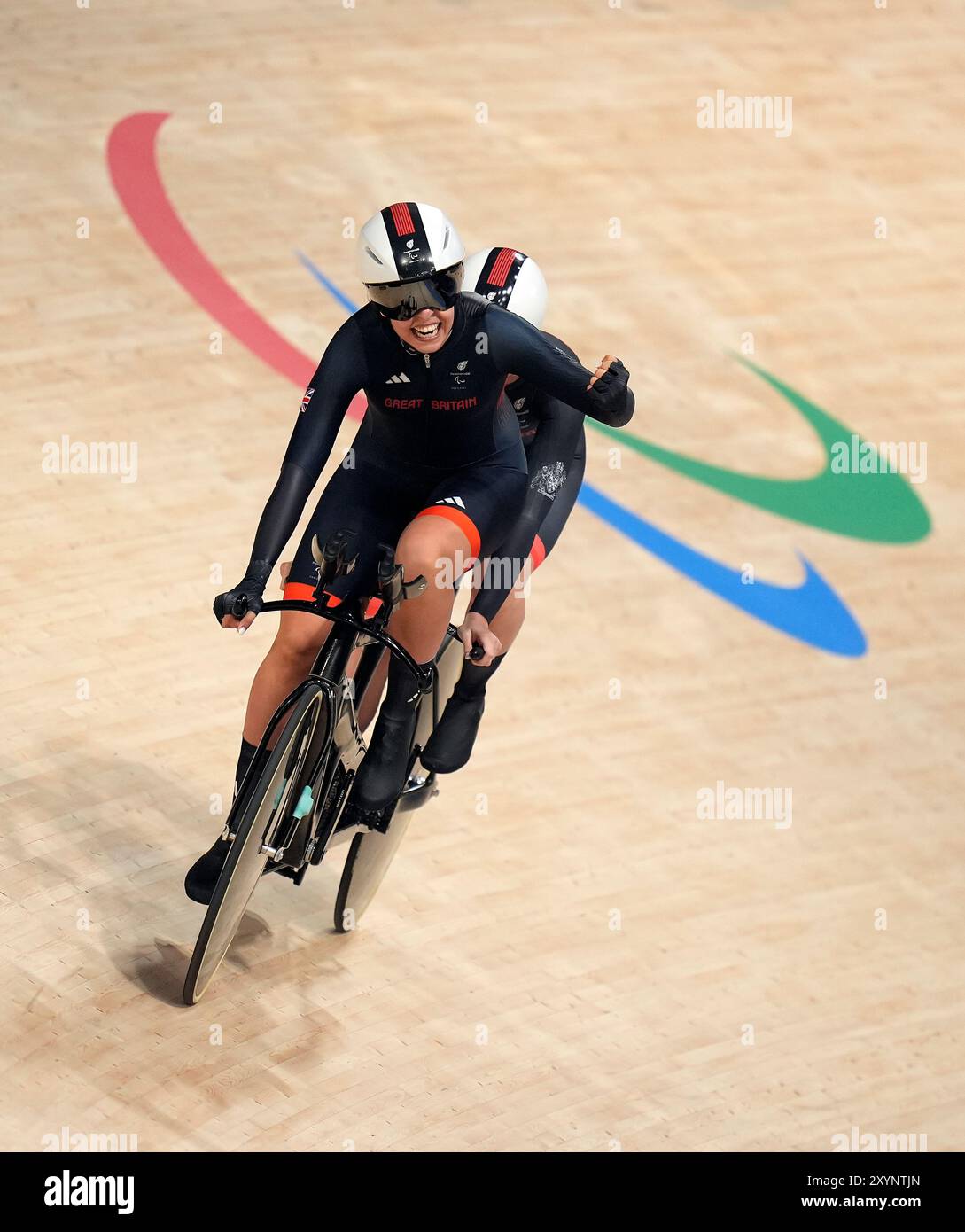 Geat Britain's Elizabeth Jordan and pilot Dannielle Khan celebrate ...