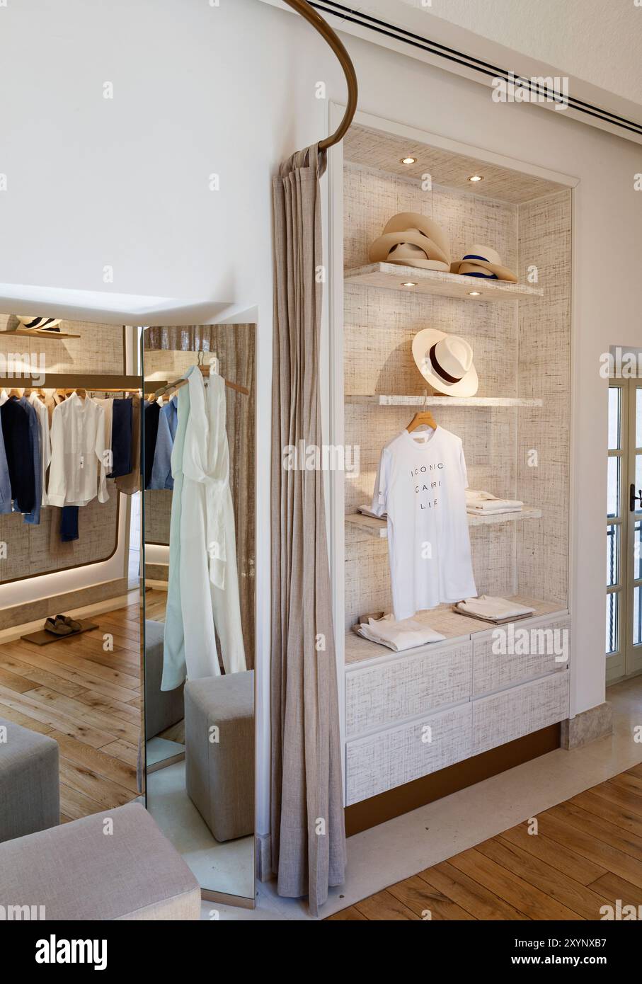 Fashion retail italy hi-res stock photography and images - Alamy