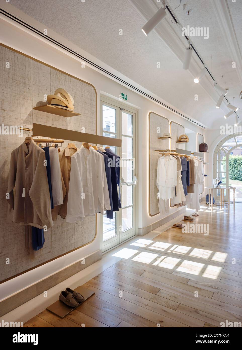 Rome fashion store hi-res stock photography and images - Alamy