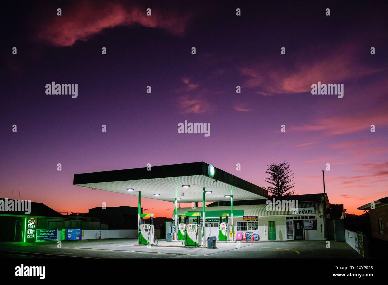 Coromandel service station hi-res stock photography and images - Alamy