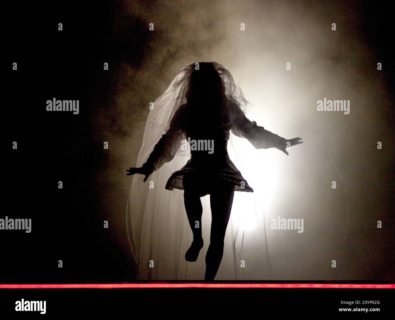 Victoria Hamilton-Barritt (Alex Owens) in FLASHDANCE The Musical at the ...