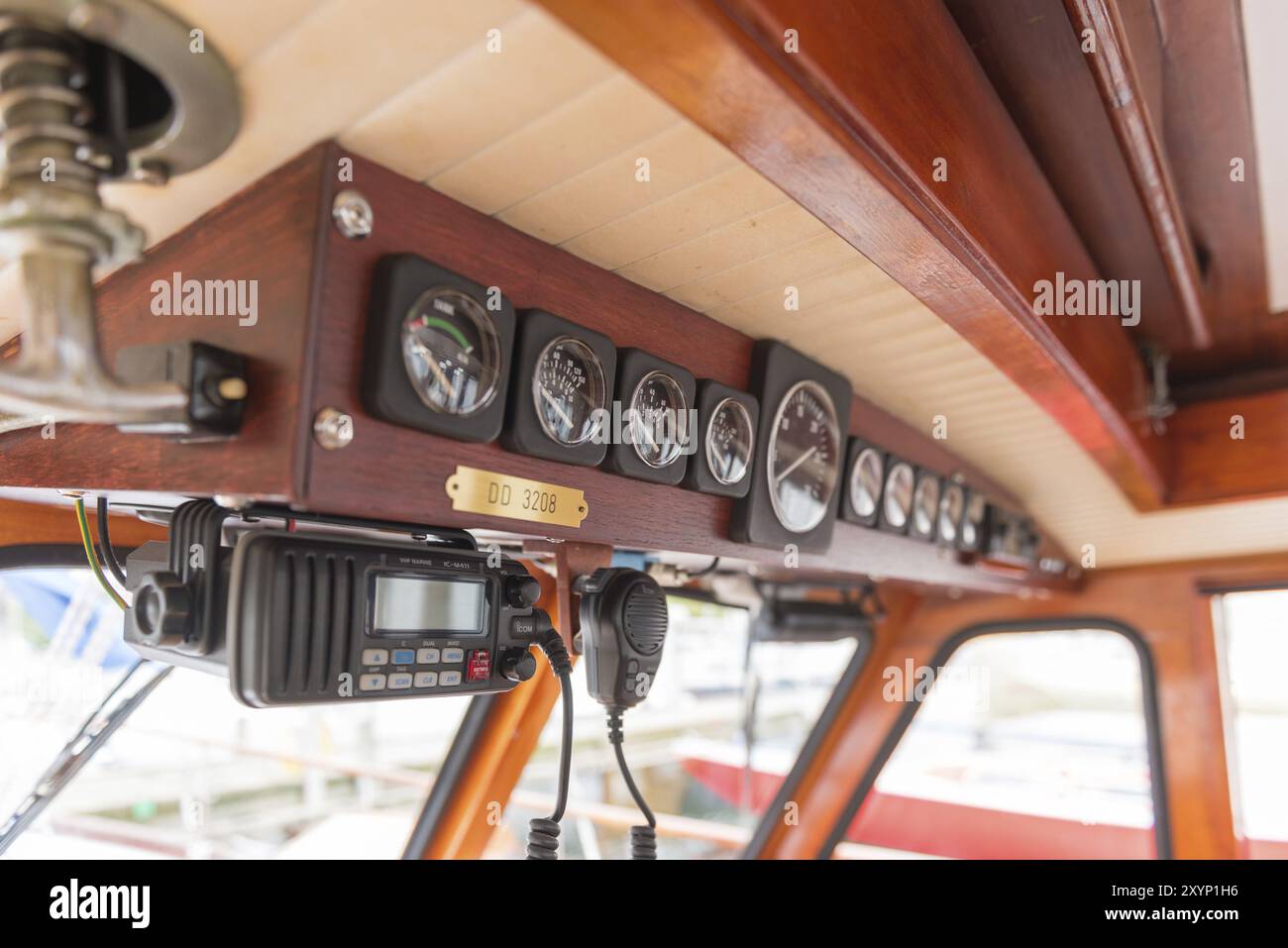 Helm stand of a yacht. Helm stand of a sailing boat Stock Photo - Alamy