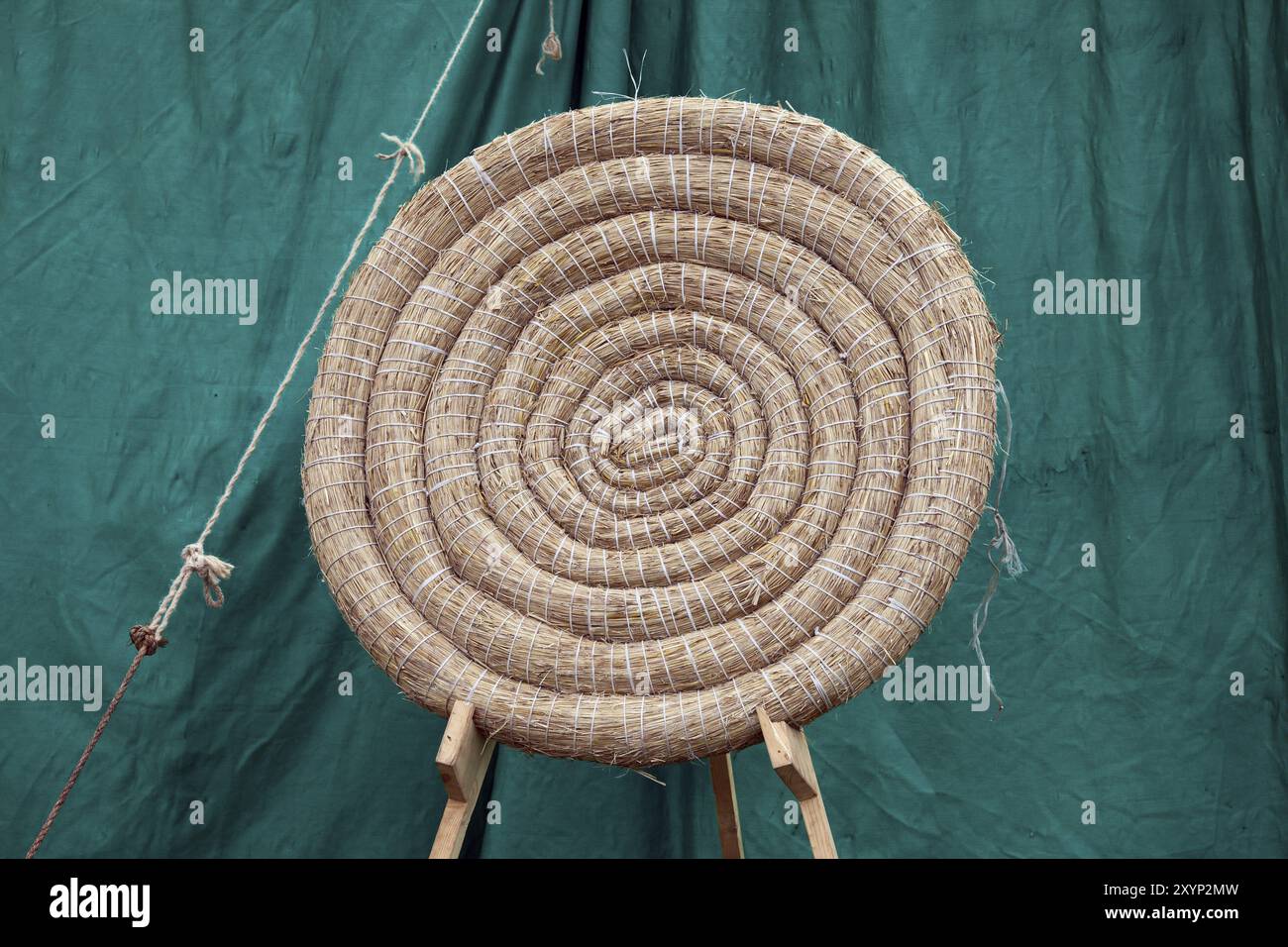 Traditional archery hi-res stock photography and images - Alamy