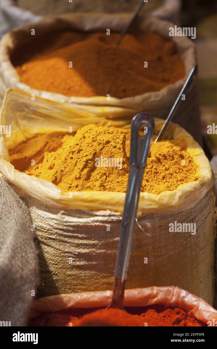 Bags of curry in India Stock Photo - Alamy