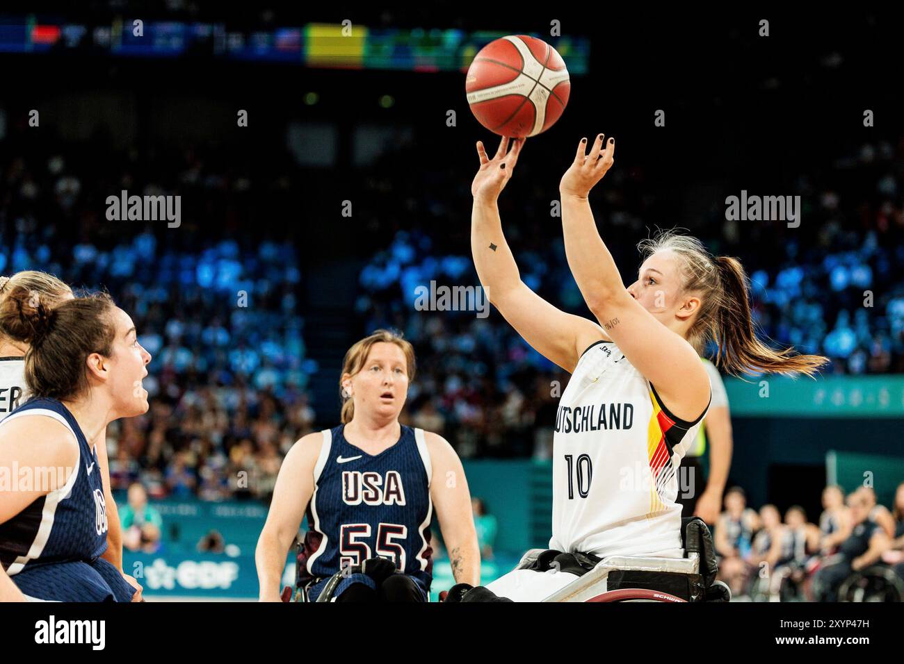 PARIS, FRANKREICH 30. August - Rollstuhlbasketball Deutschland - USA ...