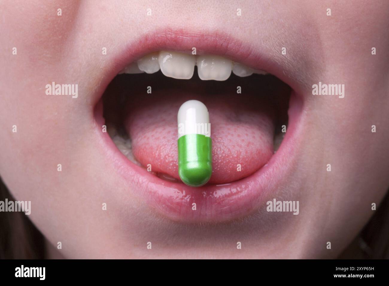 Pill details hi-res stock photography and images - Alamy