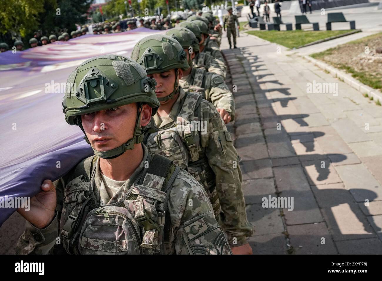 Commando units of the Turkish Armed Forces (TAF) seen during the parade ...