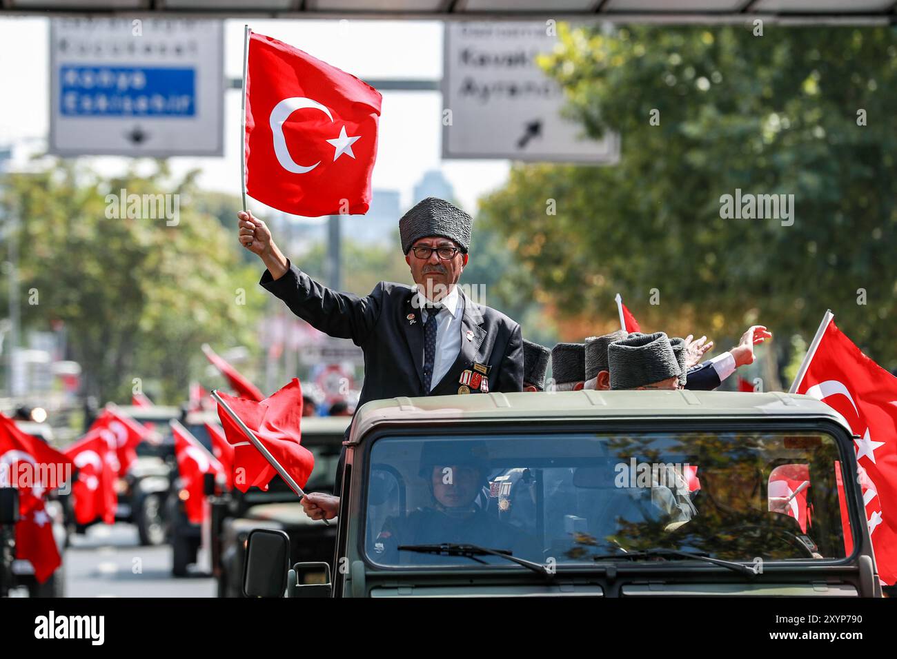 A Turkish Armed Forces (TSK) man, a veteran of a previous operation ...