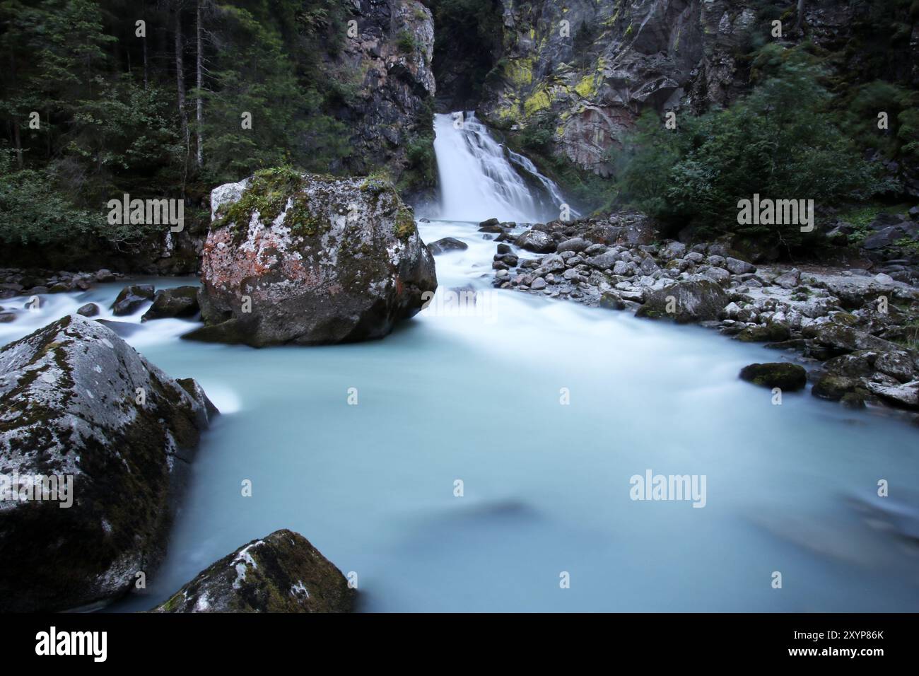 Small natural waterfall bubbling water hi-res stock photography and ...