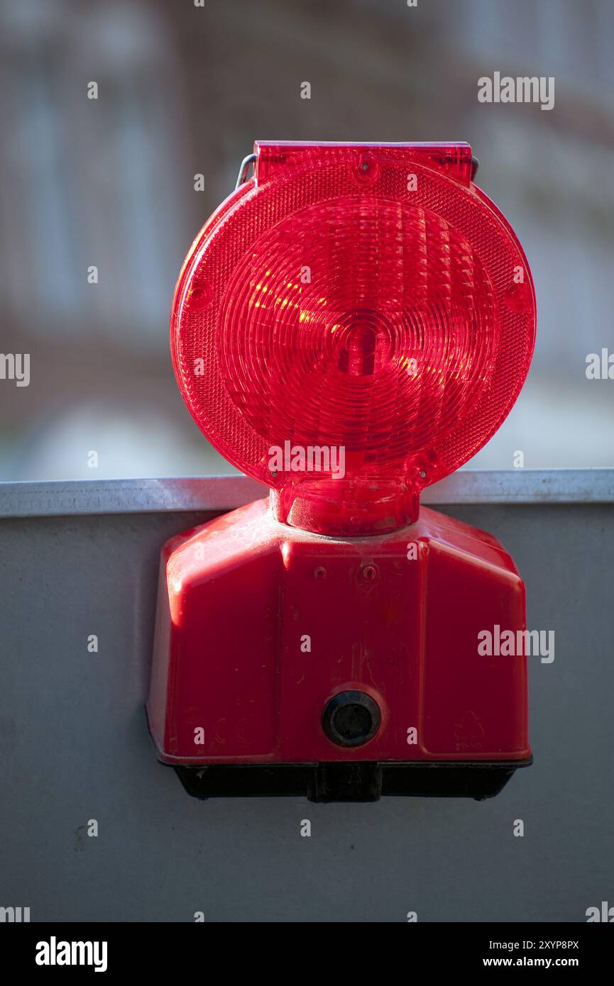 Red warning light Stock Photo - Alamy