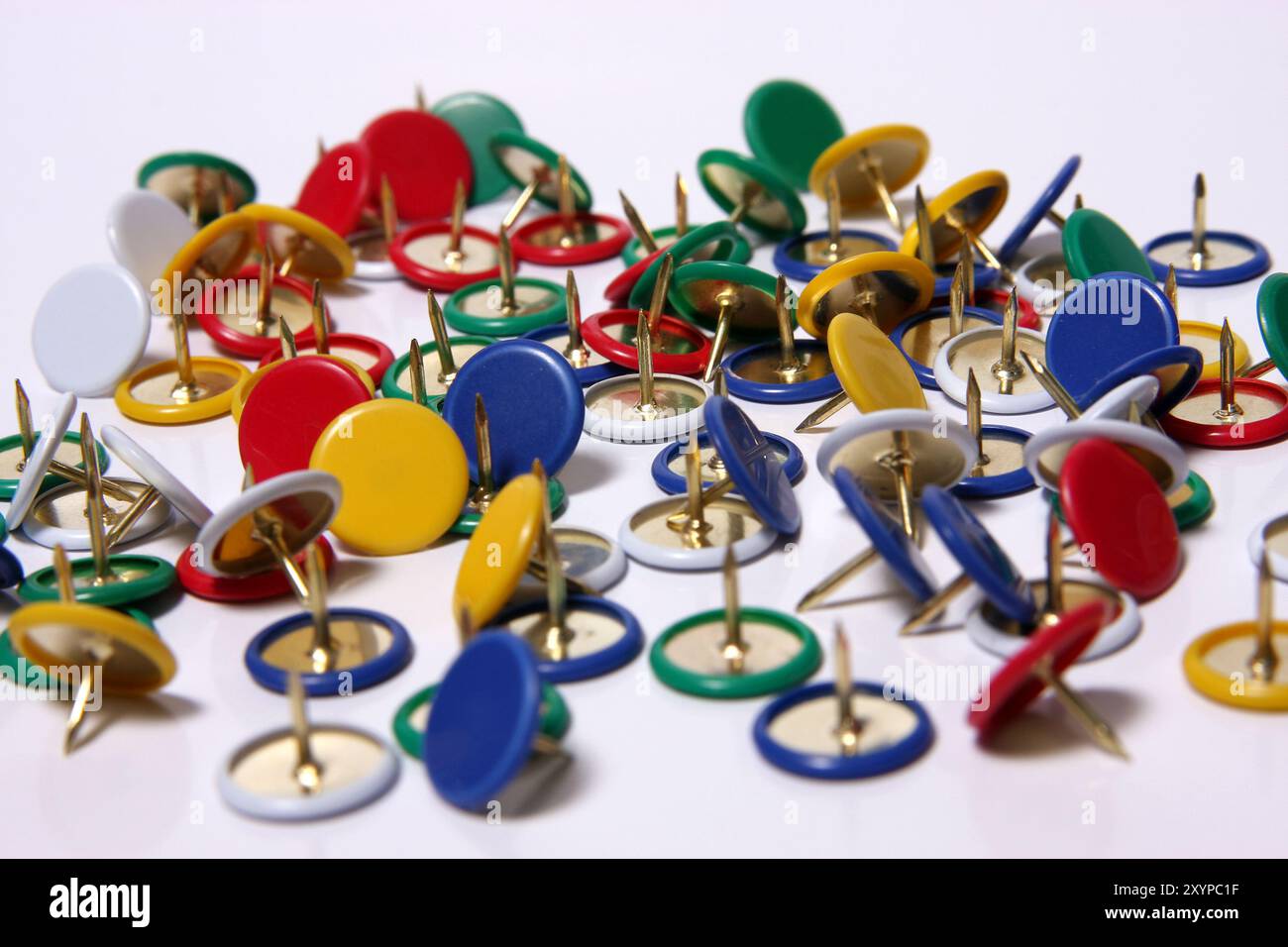 Drawing pins tack stationery hi-res stock photography and images - Alamy