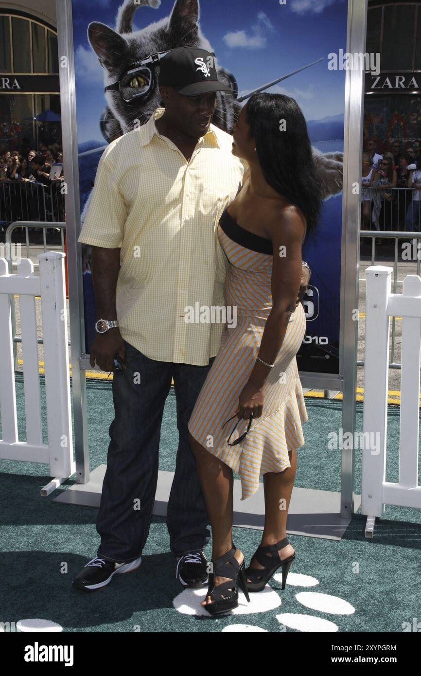 Michael Clarke Duncan and Omarosa Manigault at the Los Angeles premiere ...