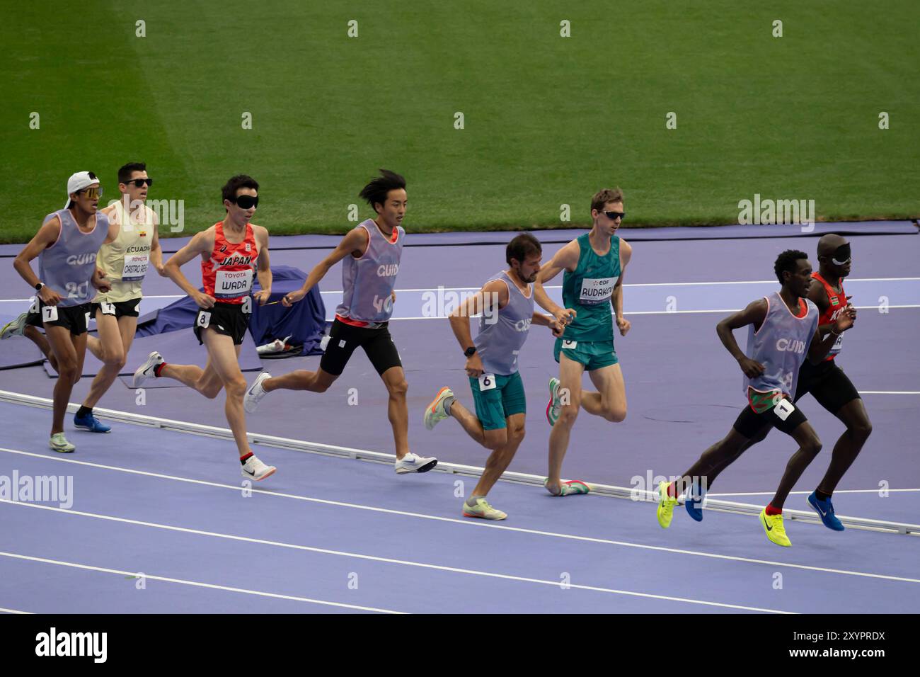Mens 5000m t11 hi-res stock photography and images - Alamy